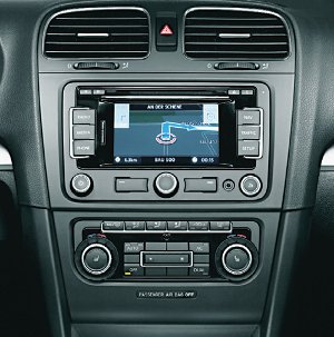 VOLKSWAGEN RNS 310, un navegador nuevo para el Golf - MotorMundial