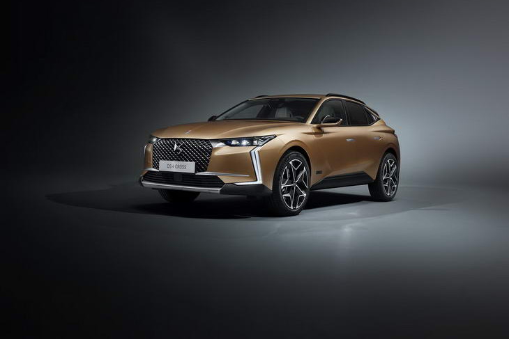 DS 4 Cross, la variante más aventurera - MotorMundial