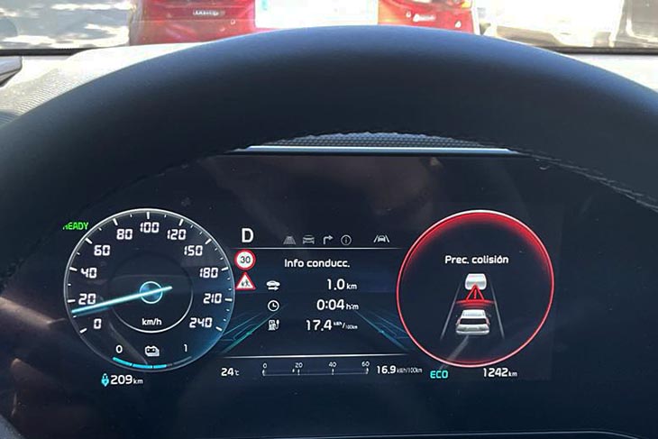 La frenada automática de emergencia - MotorMundial